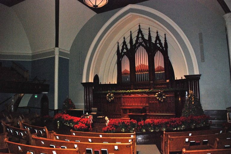 UCC Shows Mainline Protestantism’s Future: Unrelenting Decline - Juicy ...